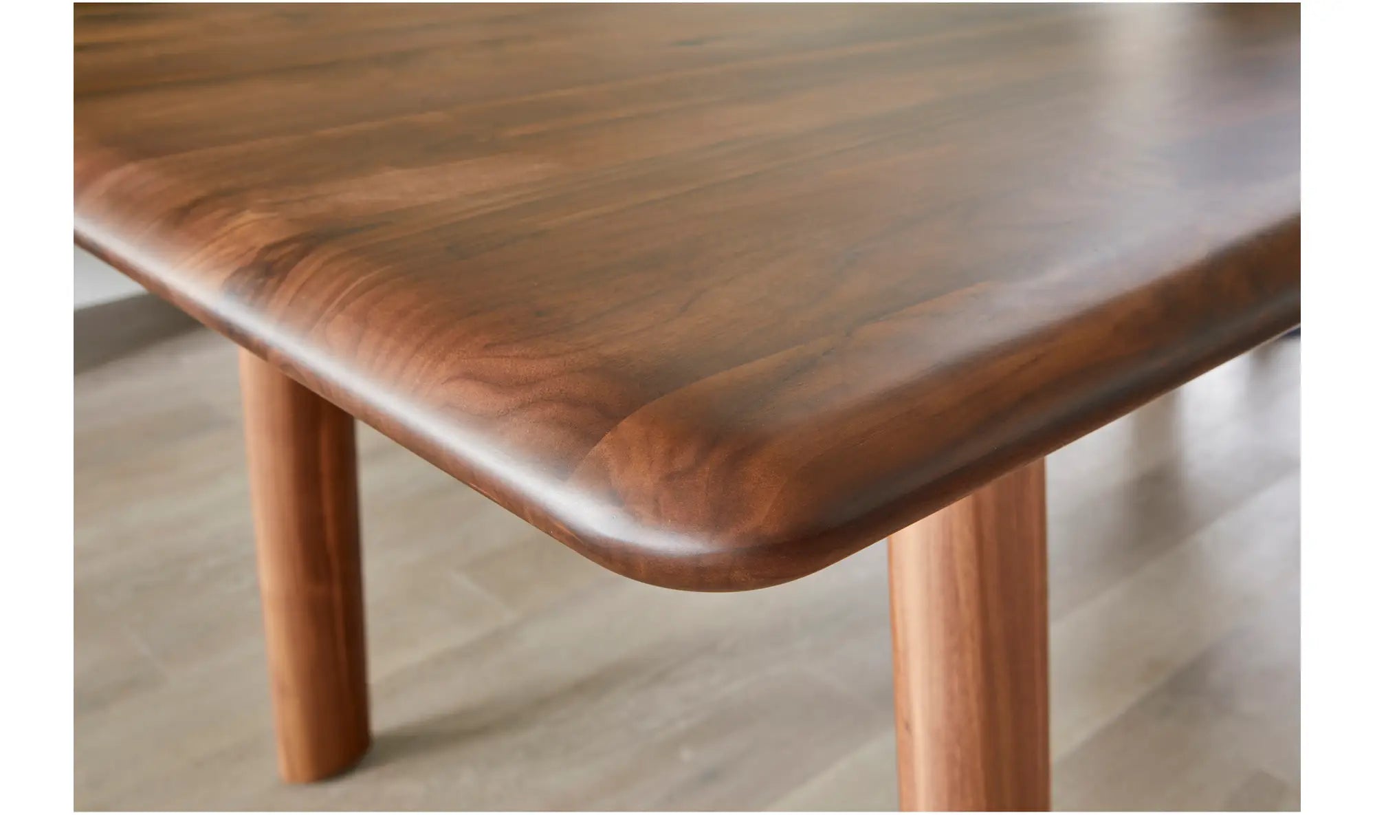 Malibu Dining Table Walnut – Core Decor